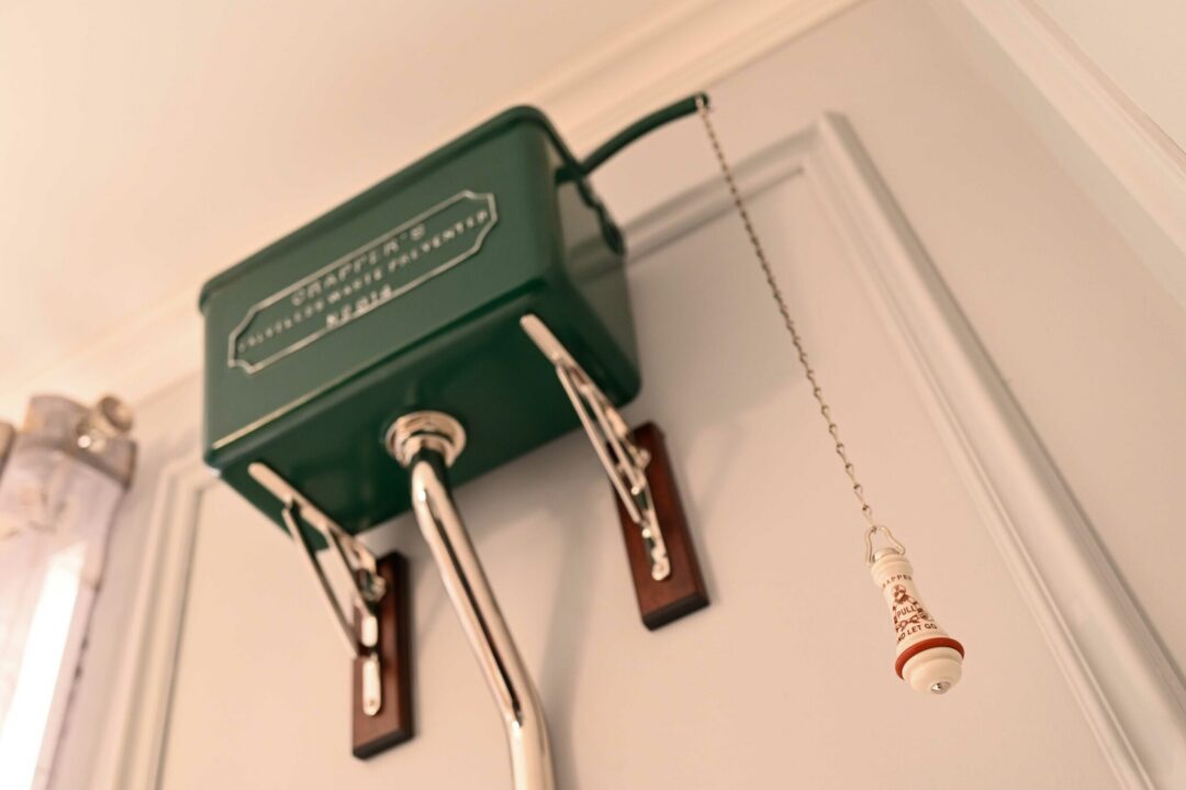 The The Thomas Crapper Complete Guide | Old Fashioned Bathrooms