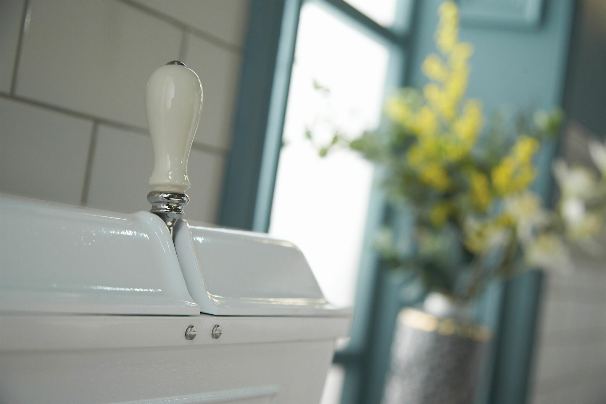 The The Thomas Crapper Complete Guide | Old Fashioned Bathrooms