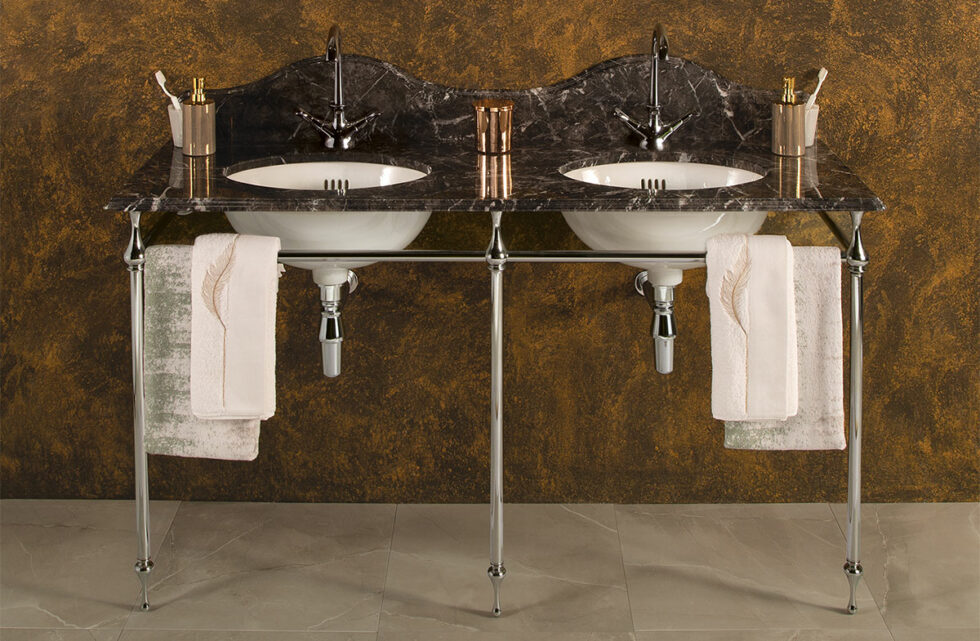 The The Thomas Crapper Complete Guide | Old Fashioned Bathrooms